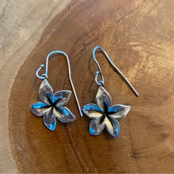 James Avery | Jewelry | Retired James Avery Radiant Flower Ear Hook ...